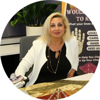 Mrs. Lee's Psychic Palm Reader | Best Psychic In Orange County